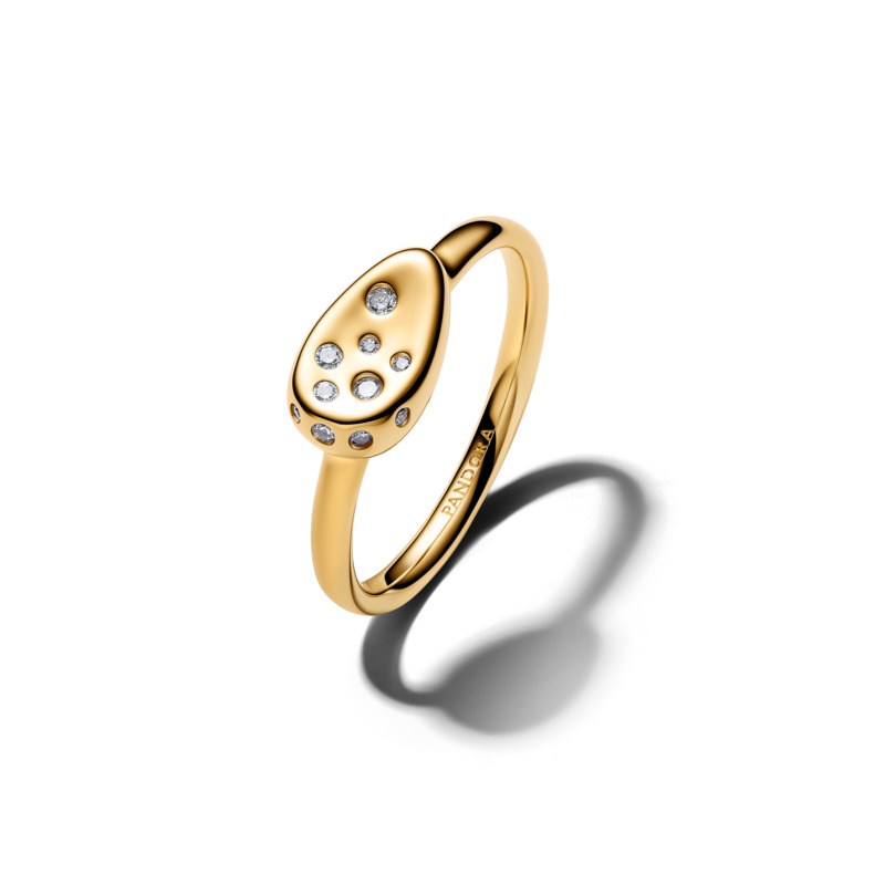 Medium Stone-Set Oval Signet Ring - PandoraShop Online
